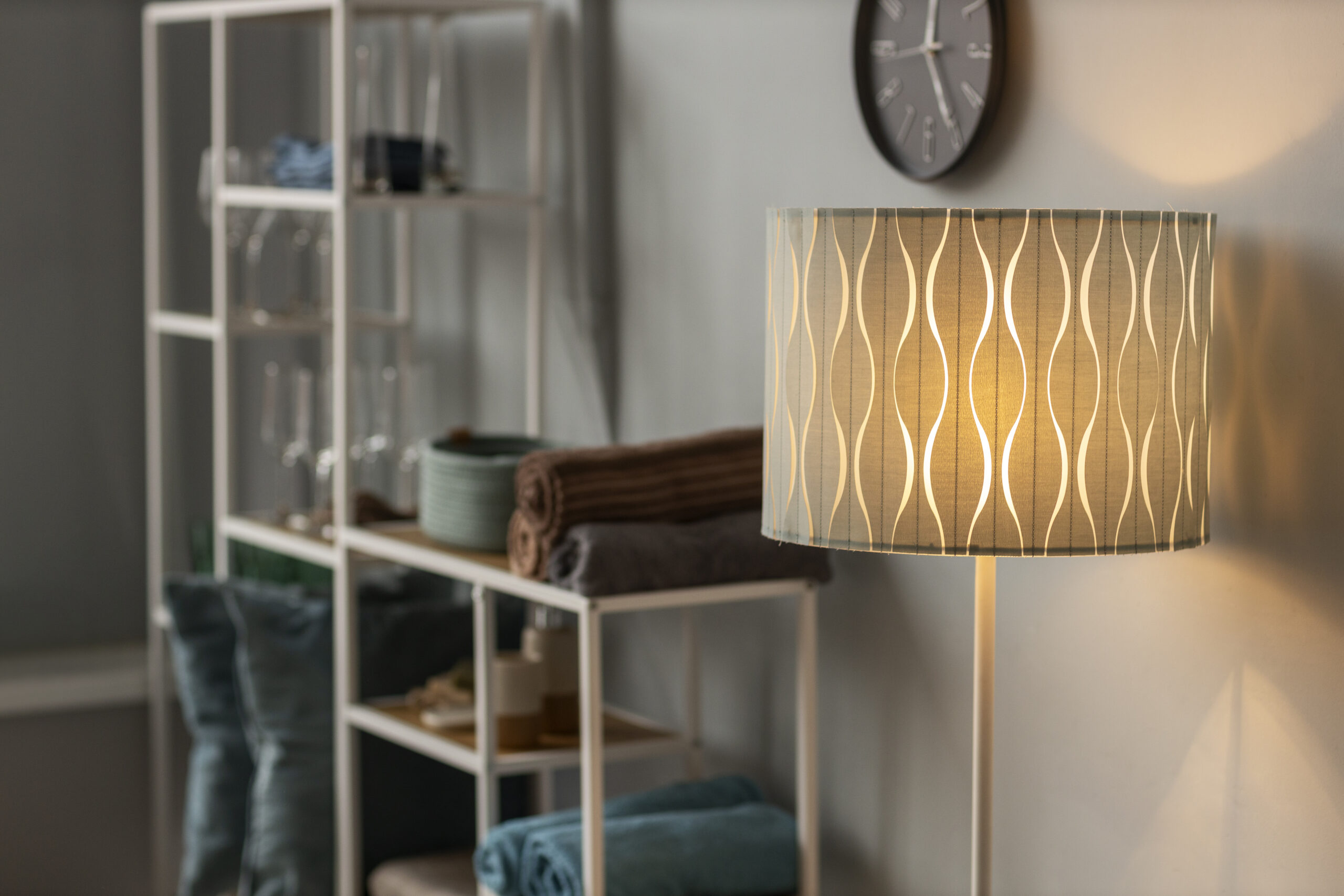 Outlet Sparks Explained: What’s Normal and What’s Not